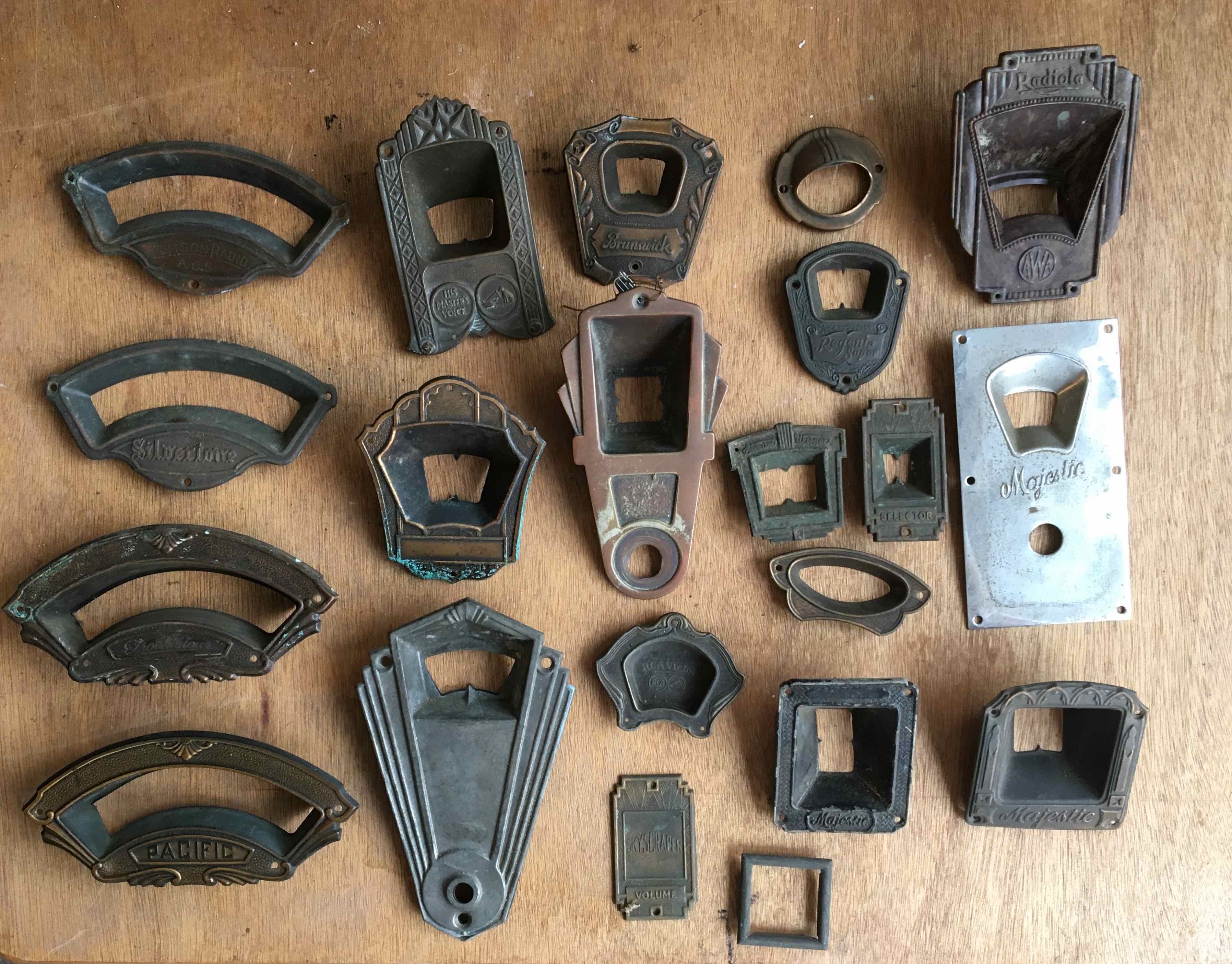 Escutcheon collection – New Zealand Vintage Radio Society